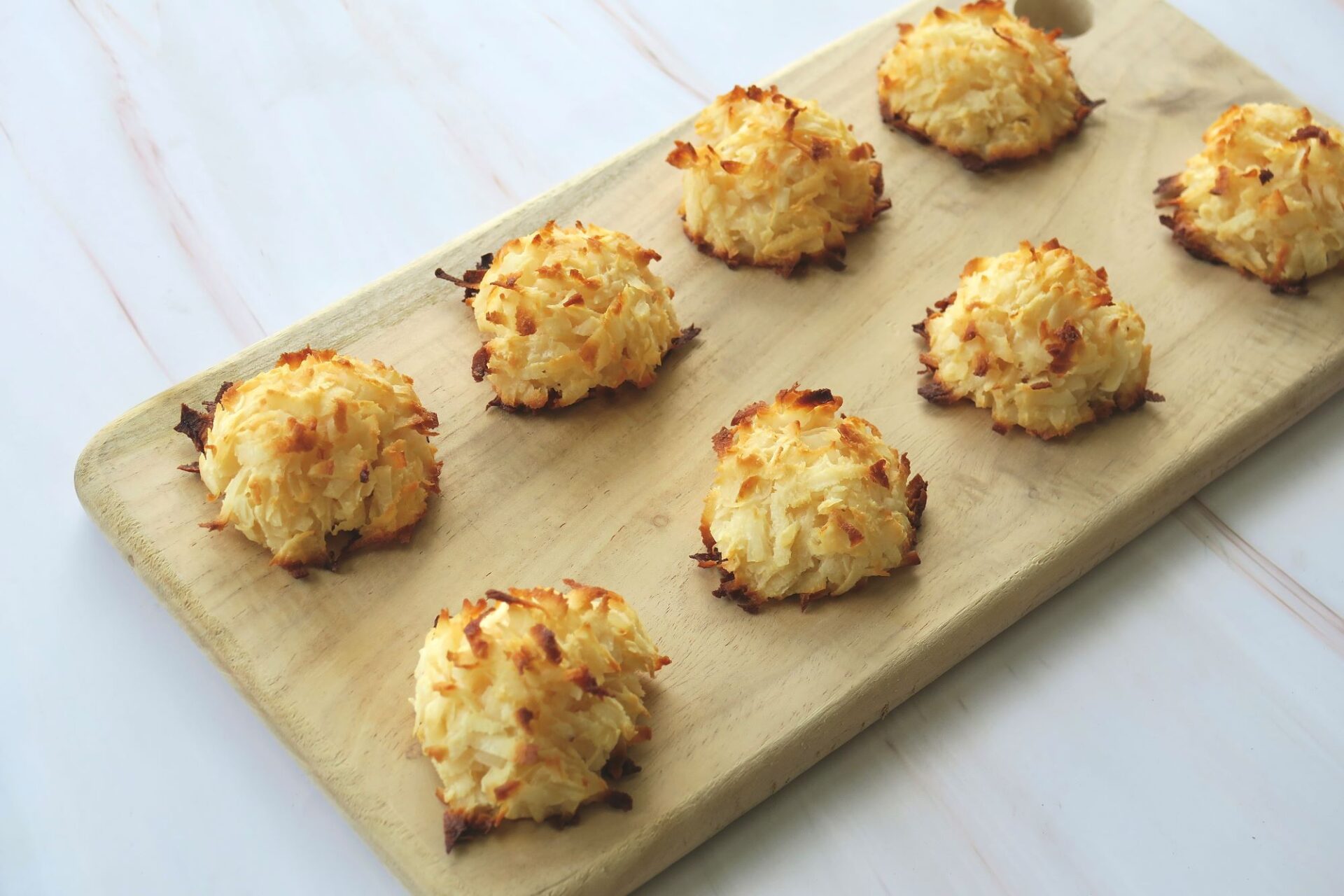 Easy and Chewy coconut cookies